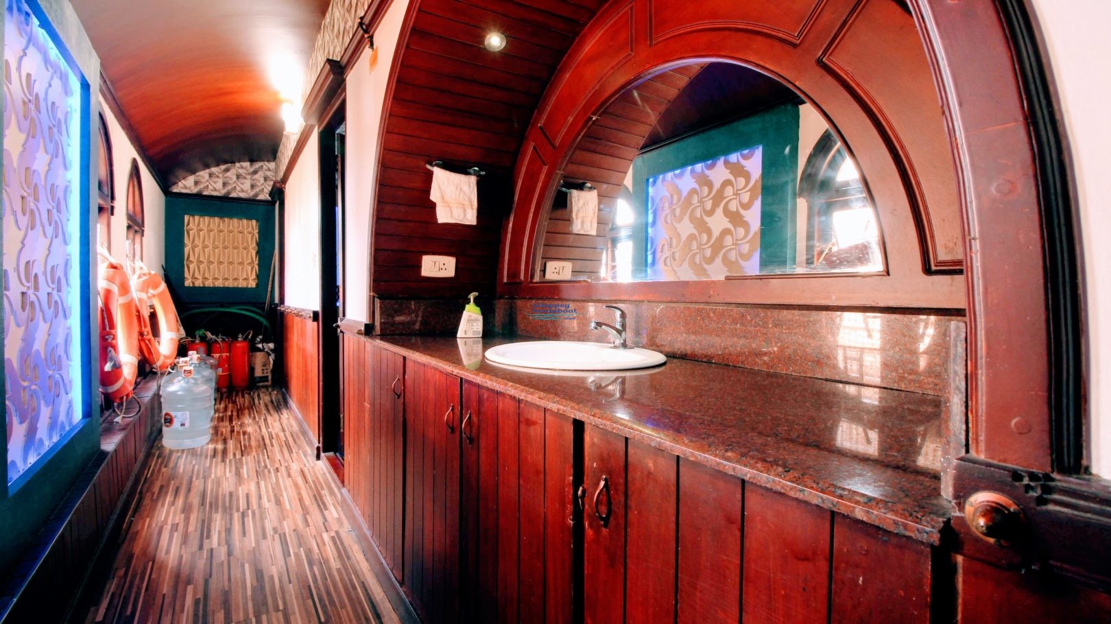 3 Bedroom Backwater Deluxe Houseboats - Alleppey Houseboat Club