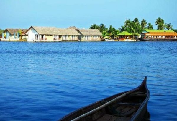 Alappuzha Tourist Places - Alleppey Houseboat Club
