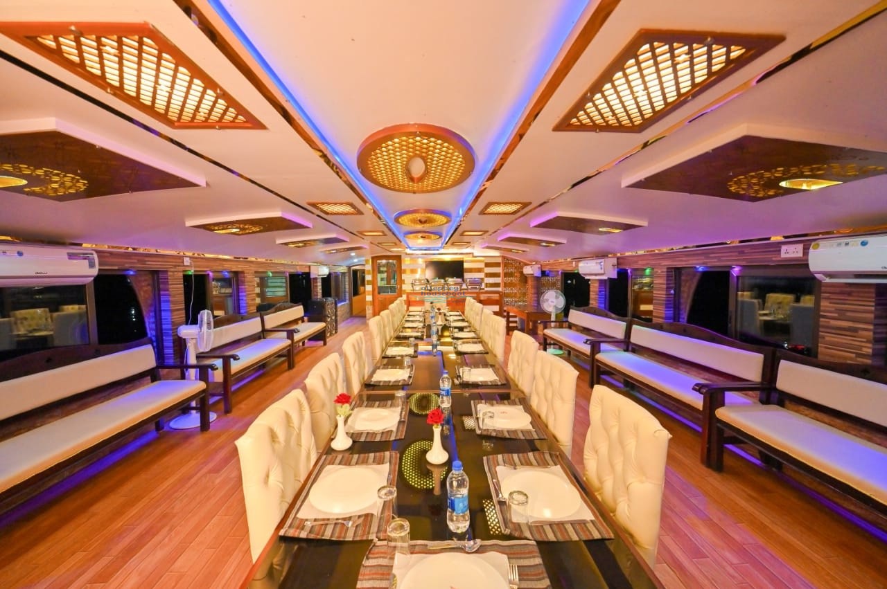 Alleppey Houseboat Interiors Alleppey Boat House Packages 1N/2D