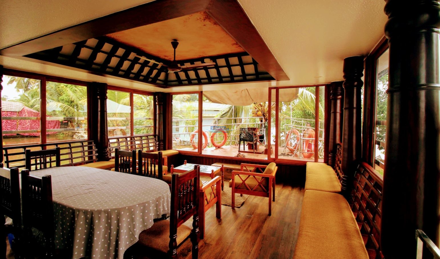 3 Bedroom Super Deluxe Houseboat - Alleppey Houseboat Club