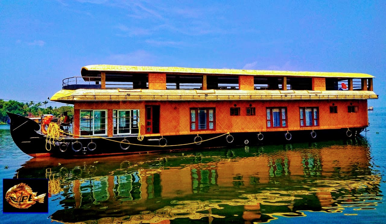 Memorable Backwater Experience on a 3 Bedroom Super Deluxe Houseboat ...