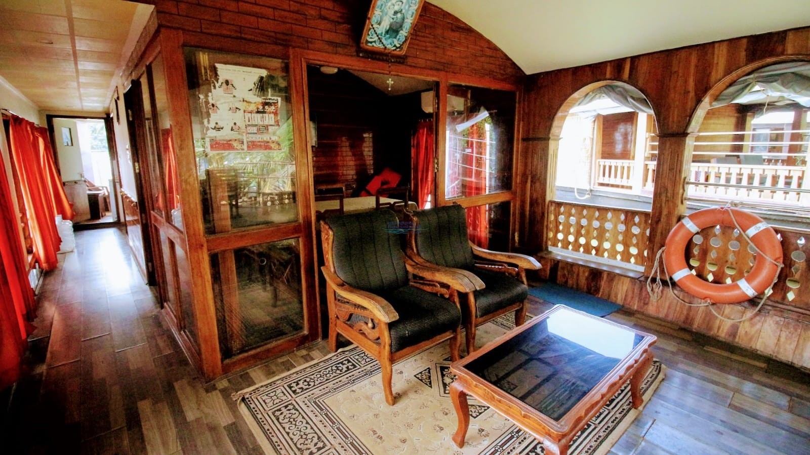 1 Bedroom Deluxe Houseboat in Alleppey - Alleppey Houseboat Club