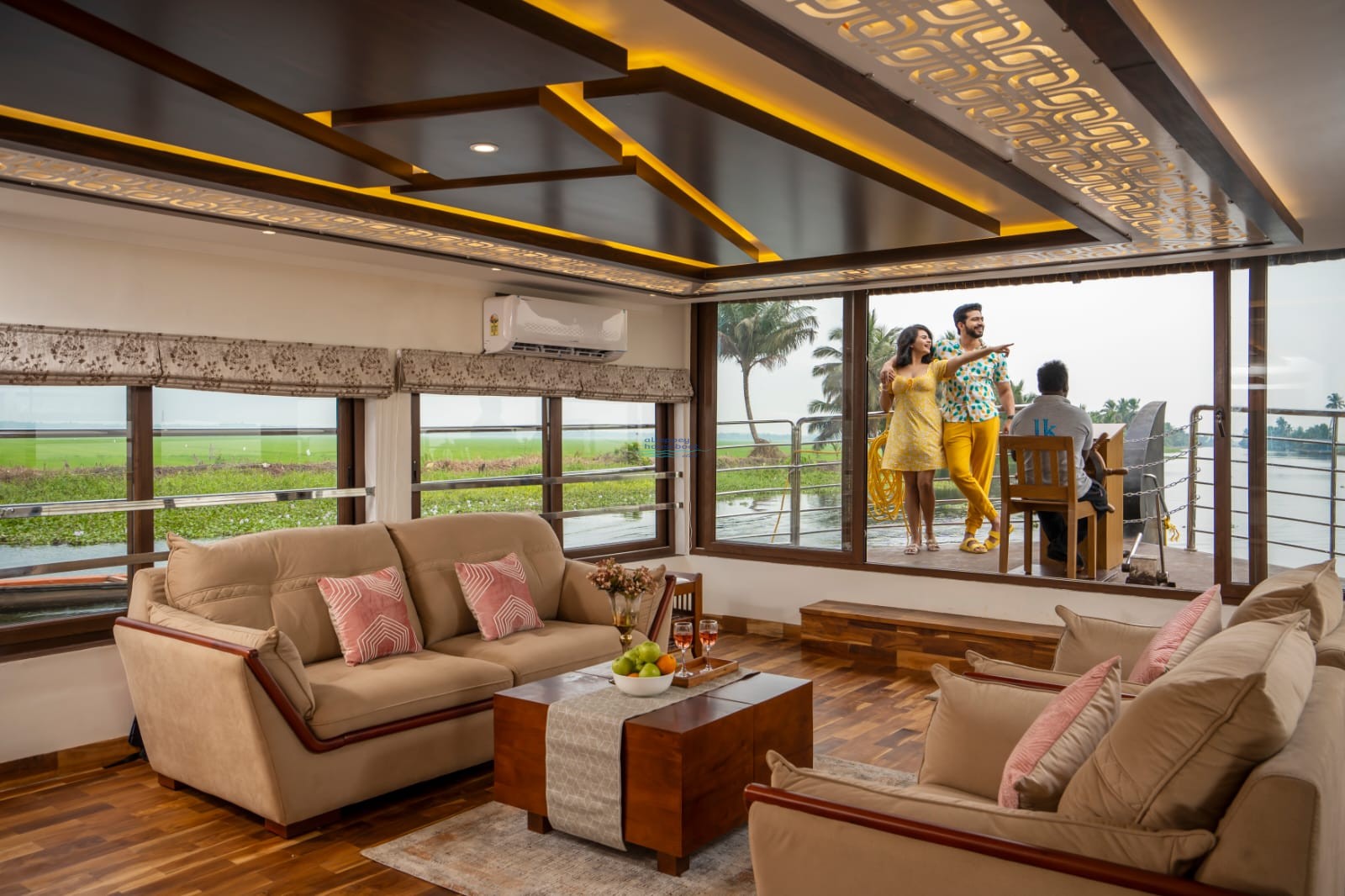 Unrivaled Backwater Cruise on the 2 Bedroom Ultra Luxury Houseboat with ...