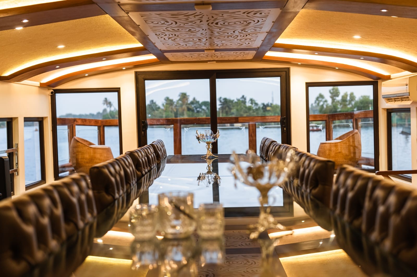 5 Bedroom Ultra Luxury Houseboat with Upperdeck In Alleppey - Alleppey ...